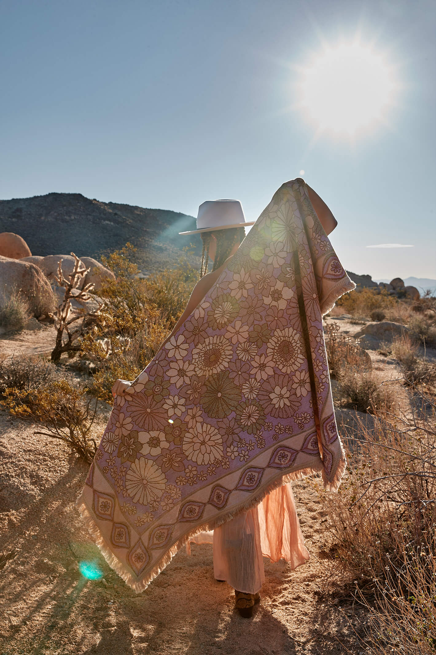 Dusty Skies – Wandering Folk